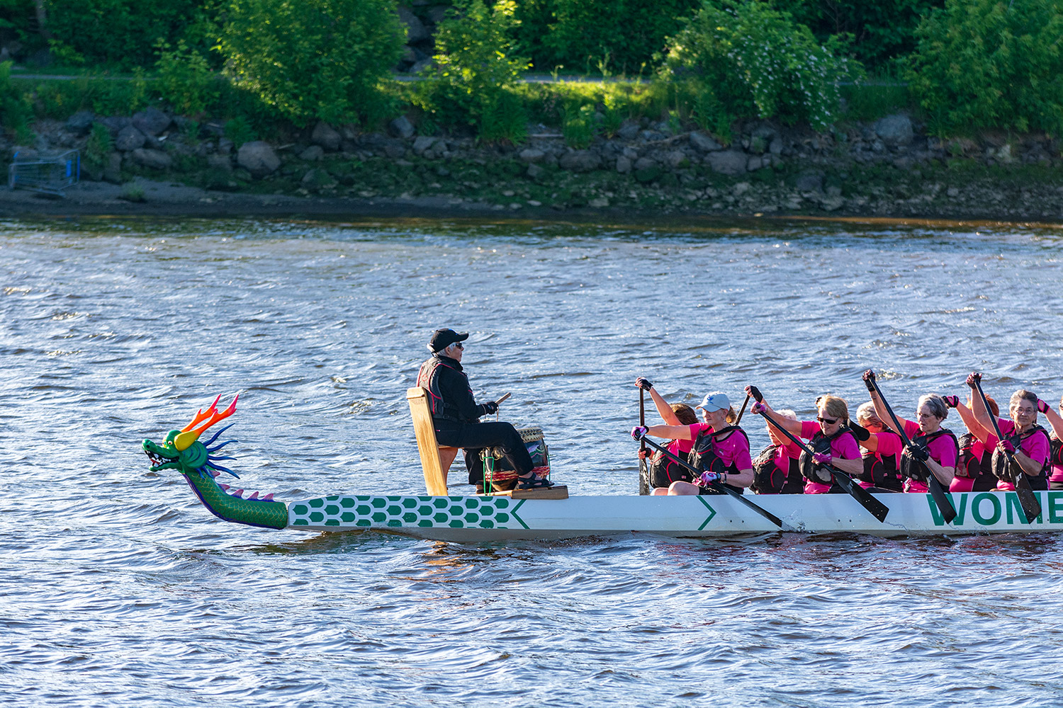 History Of The Dragon Boat – ABreastARiver Dragon Boat Team